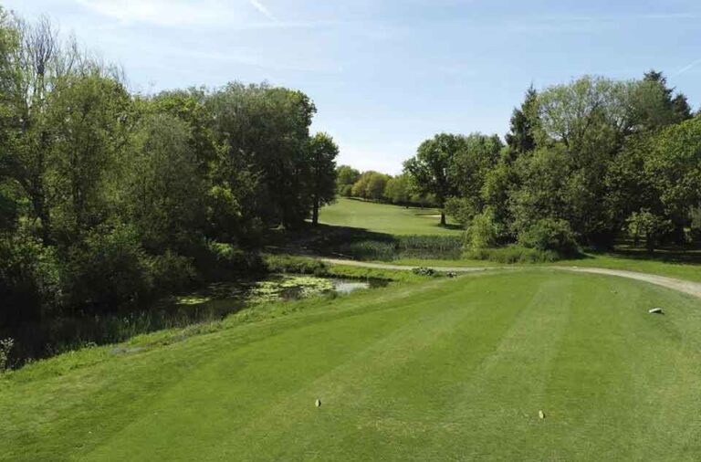 Relaxing Golf Course | Surrey | Bletchingley Golf Club